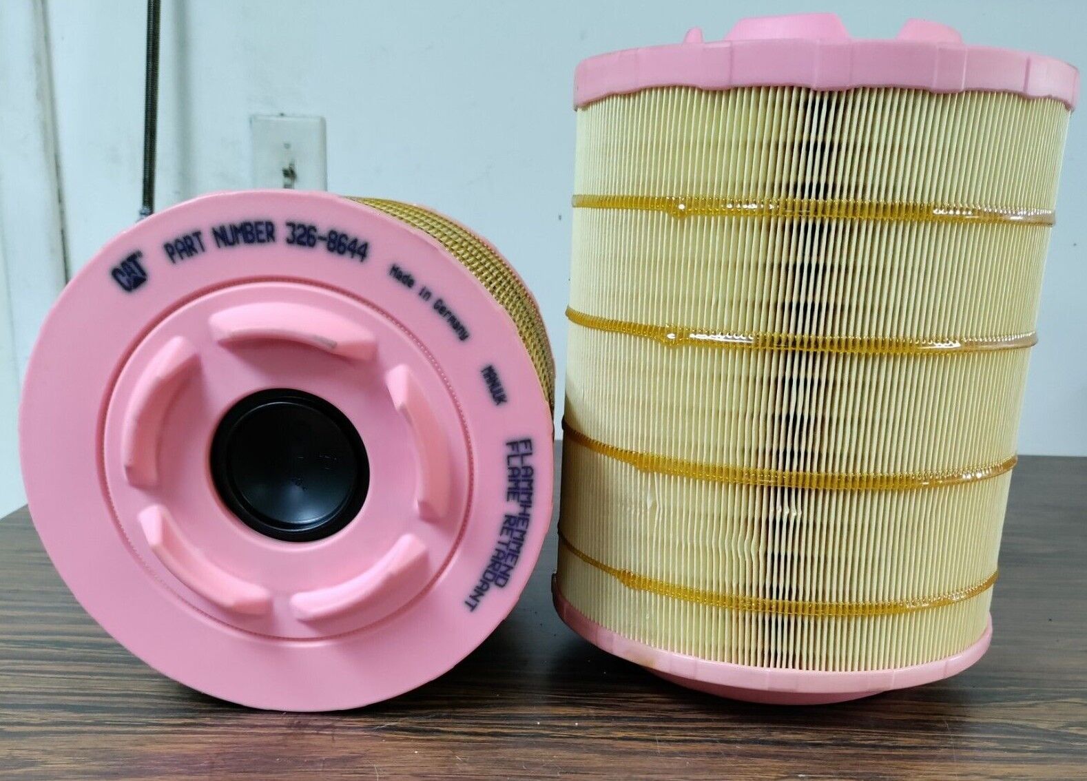 326-8644 CATERPILLAR ORIGINAL AIR FILTERS LOT OF ( 2 ) NEW